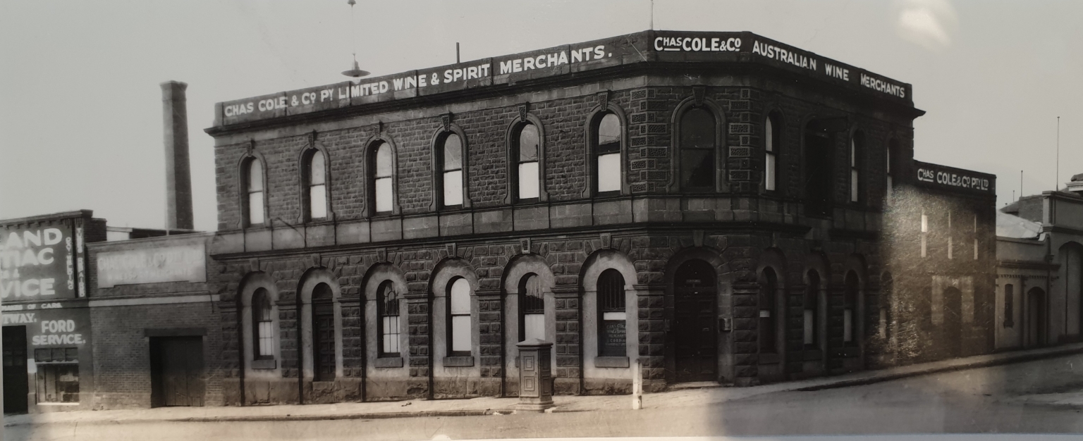 Chas Cole exterior - Noel Murphy